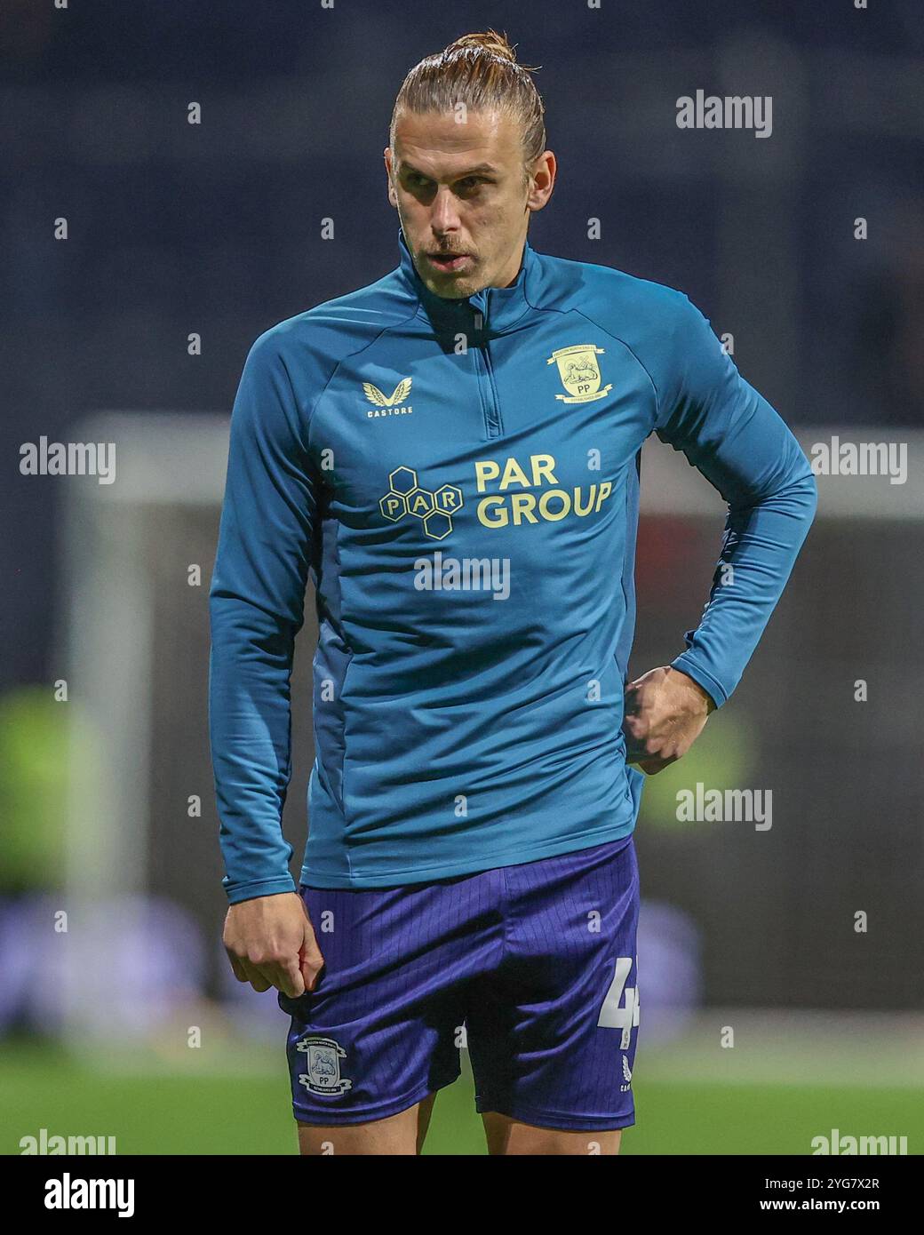 Brad Potts of Preston North End in the pregame warmup session during ...