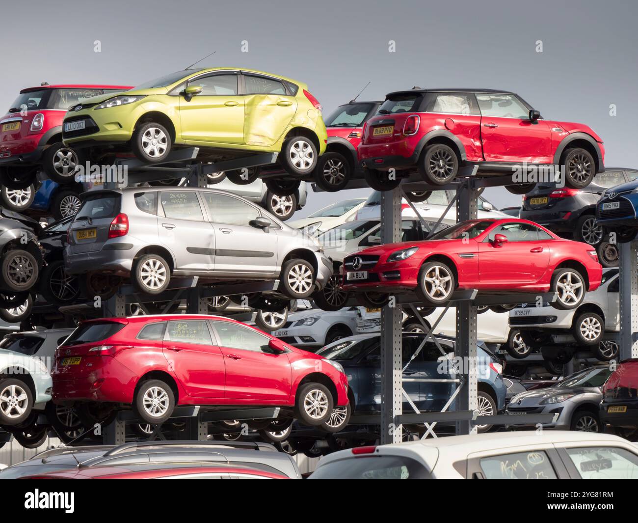Vehicle scrappage hi-res stock photography and images - Alamy
