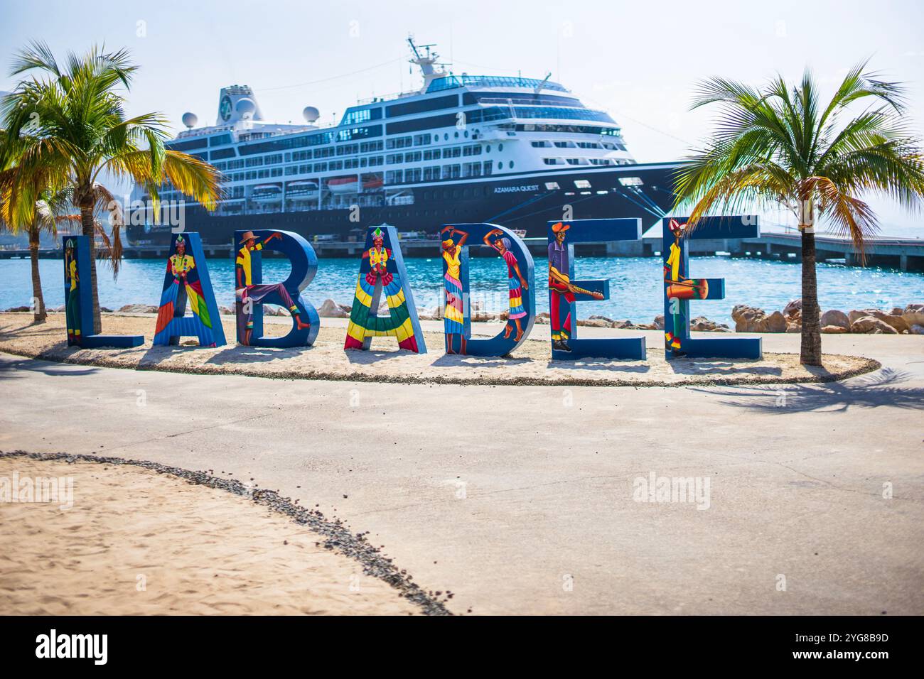 Beach tropical resort labadee hi-res stock photography and images - Alamy