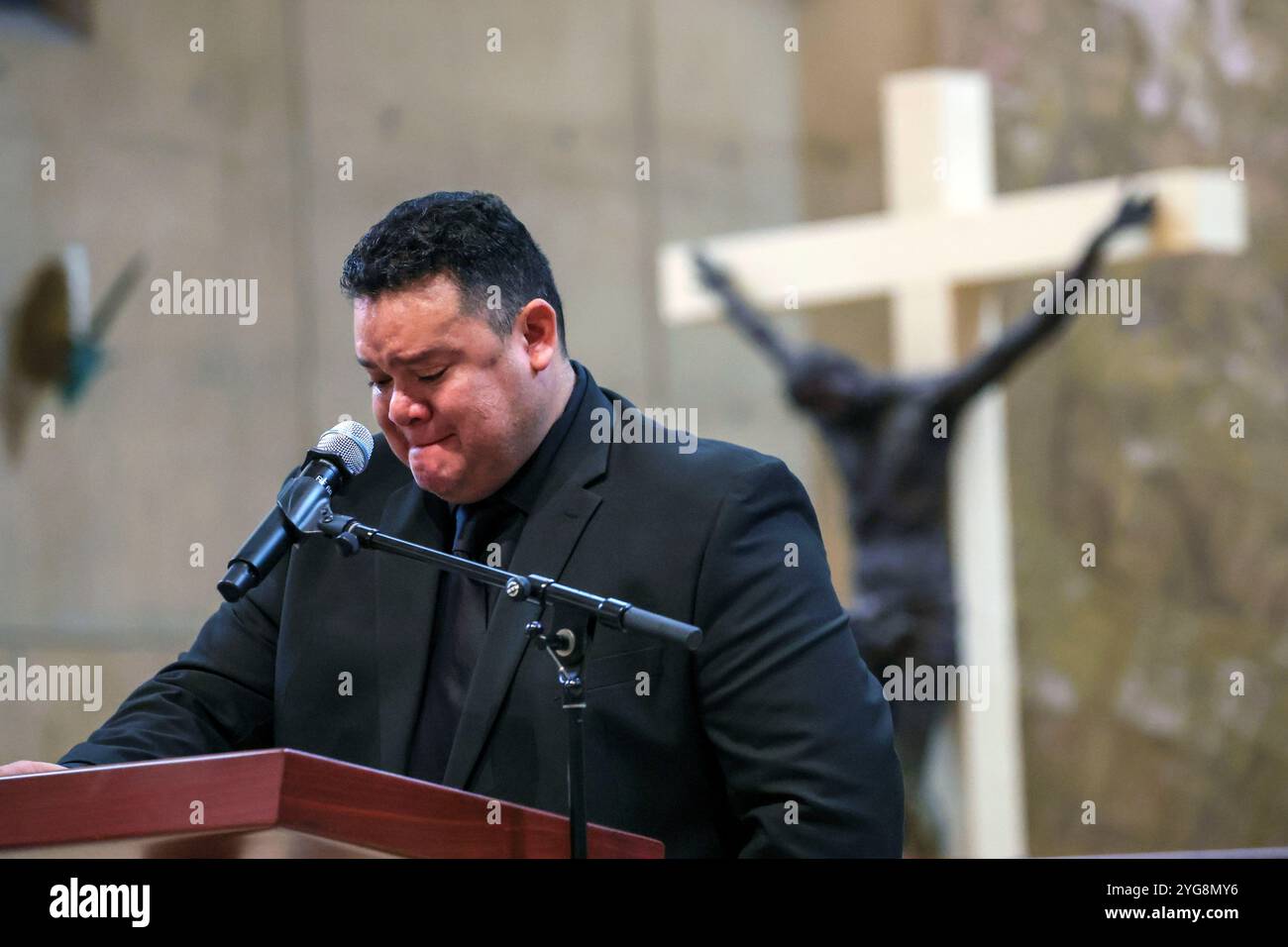 Fernando Valenzuela Jr. delivers an emotional, heartfelt eulogy for his ...