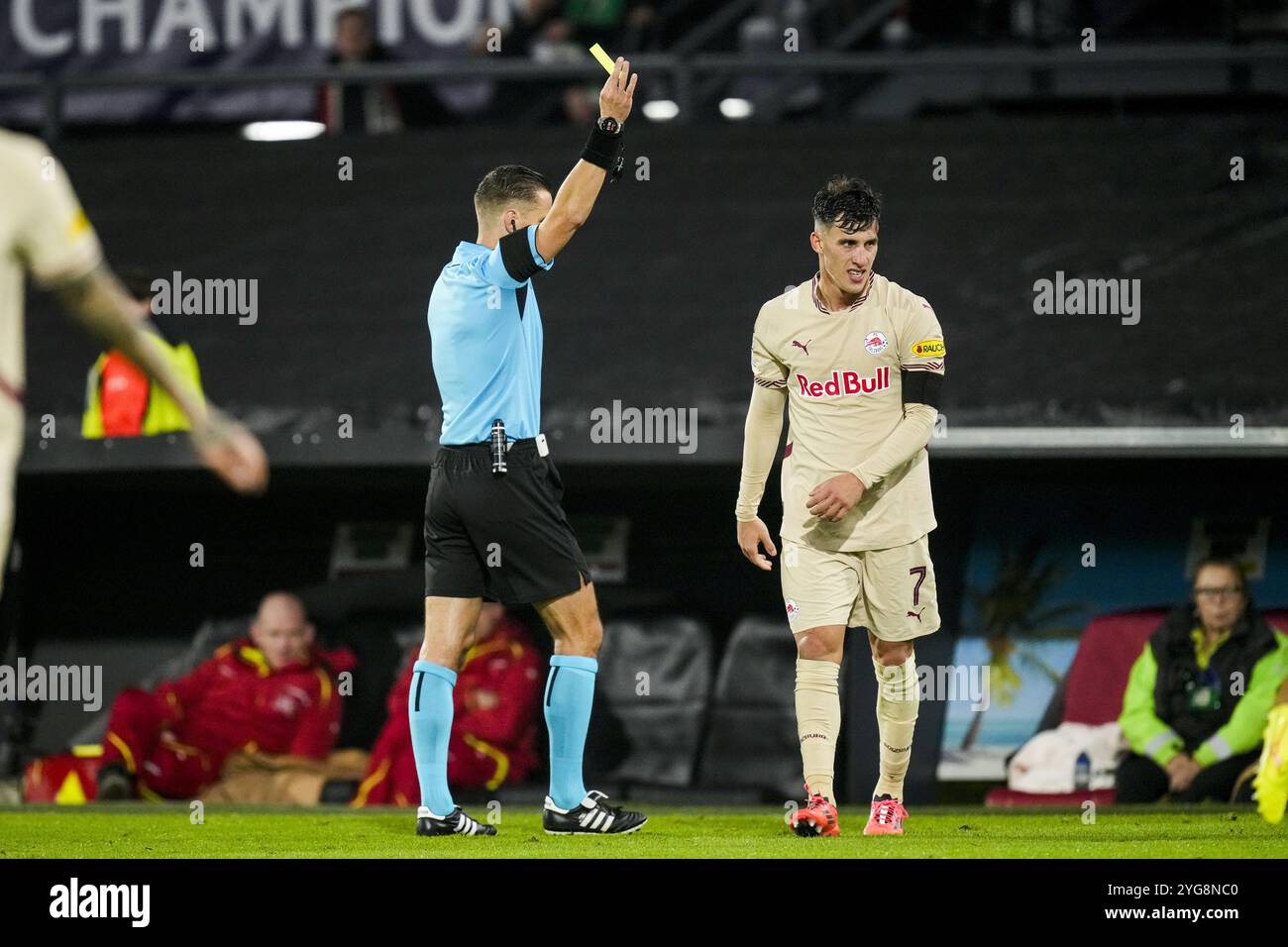 Rotterdam - Referee Donatas Rumsas, Nicolas Capaldo of RB Salzburg ...