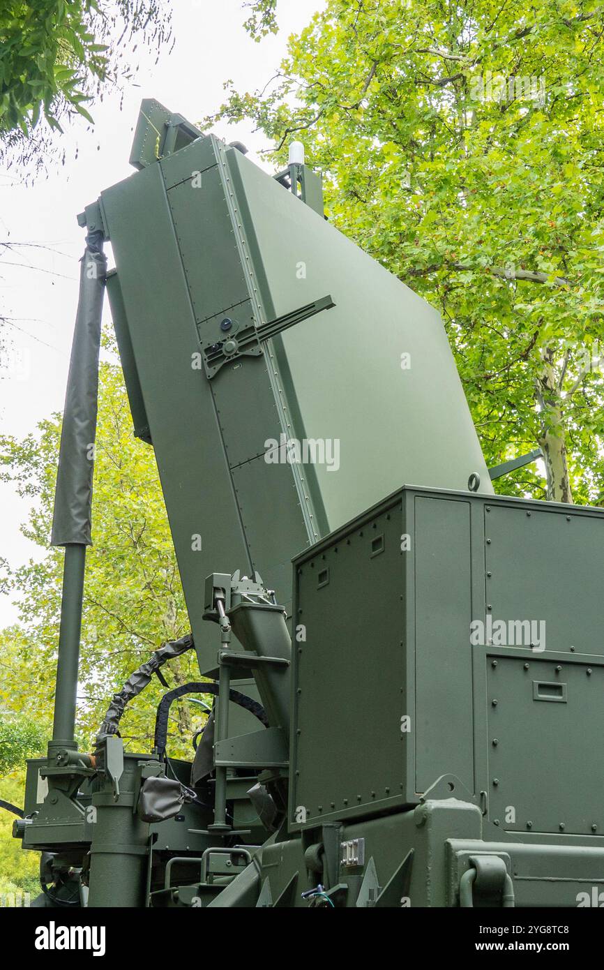 Iron dome hi-res stock photography and images - Alamy