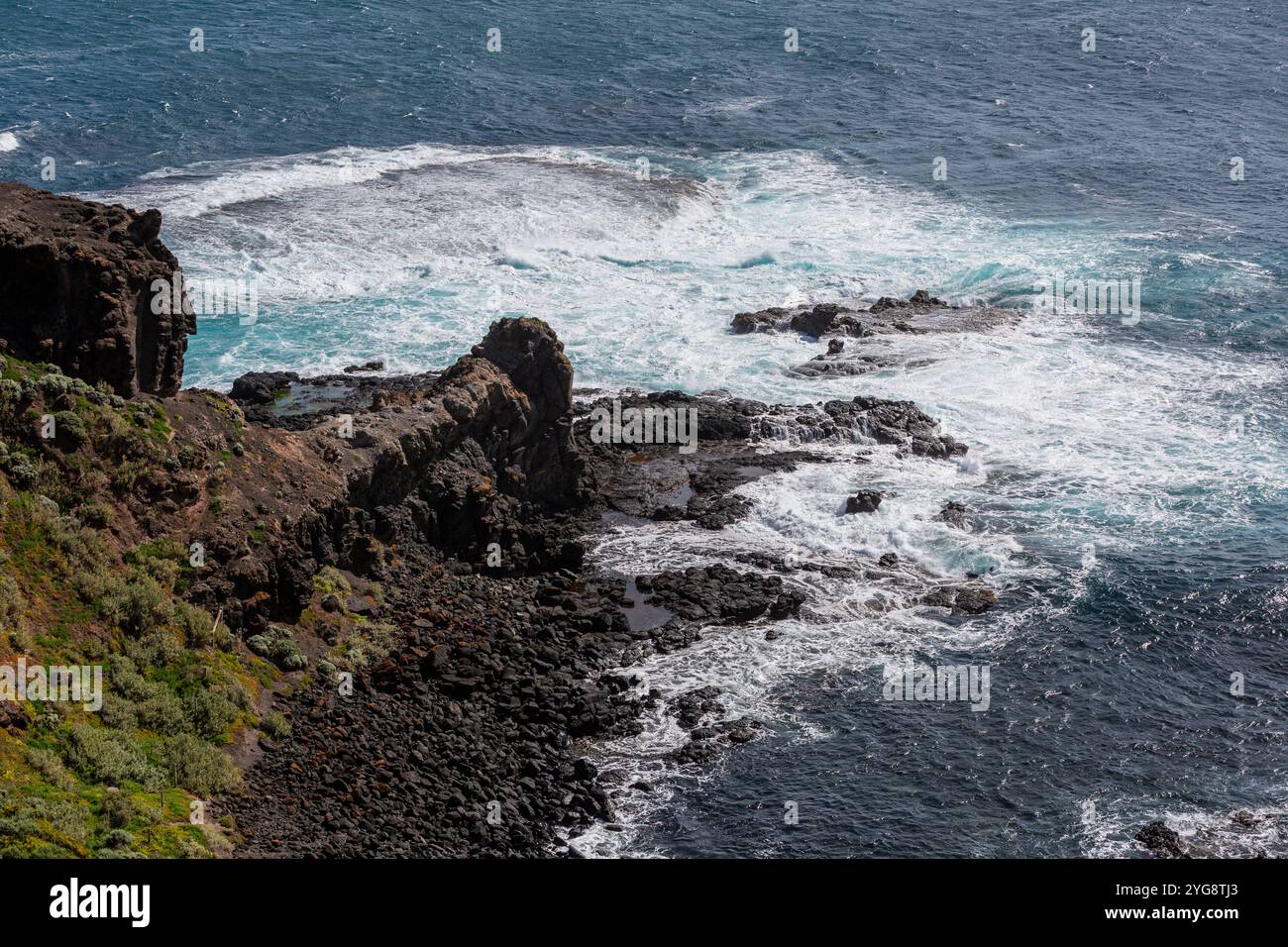 Rugged cliffs iconic rock formations hi-res stock photography and ...