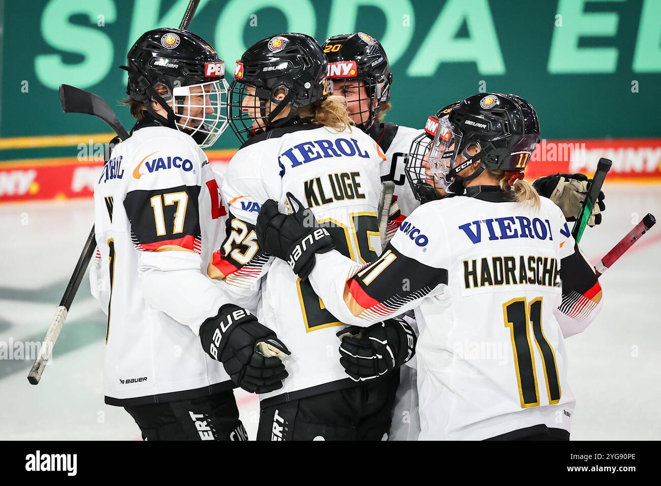 Landshut, Germany. 06th Nov, 2024. Ice hockey, women: Nations ...