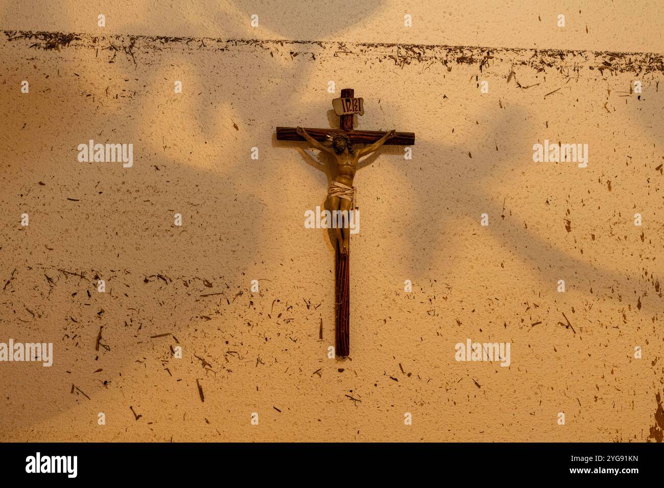 Paiporta, Valencia, Spain. 5th Nov, 2024. A crucifix hangs near the ...