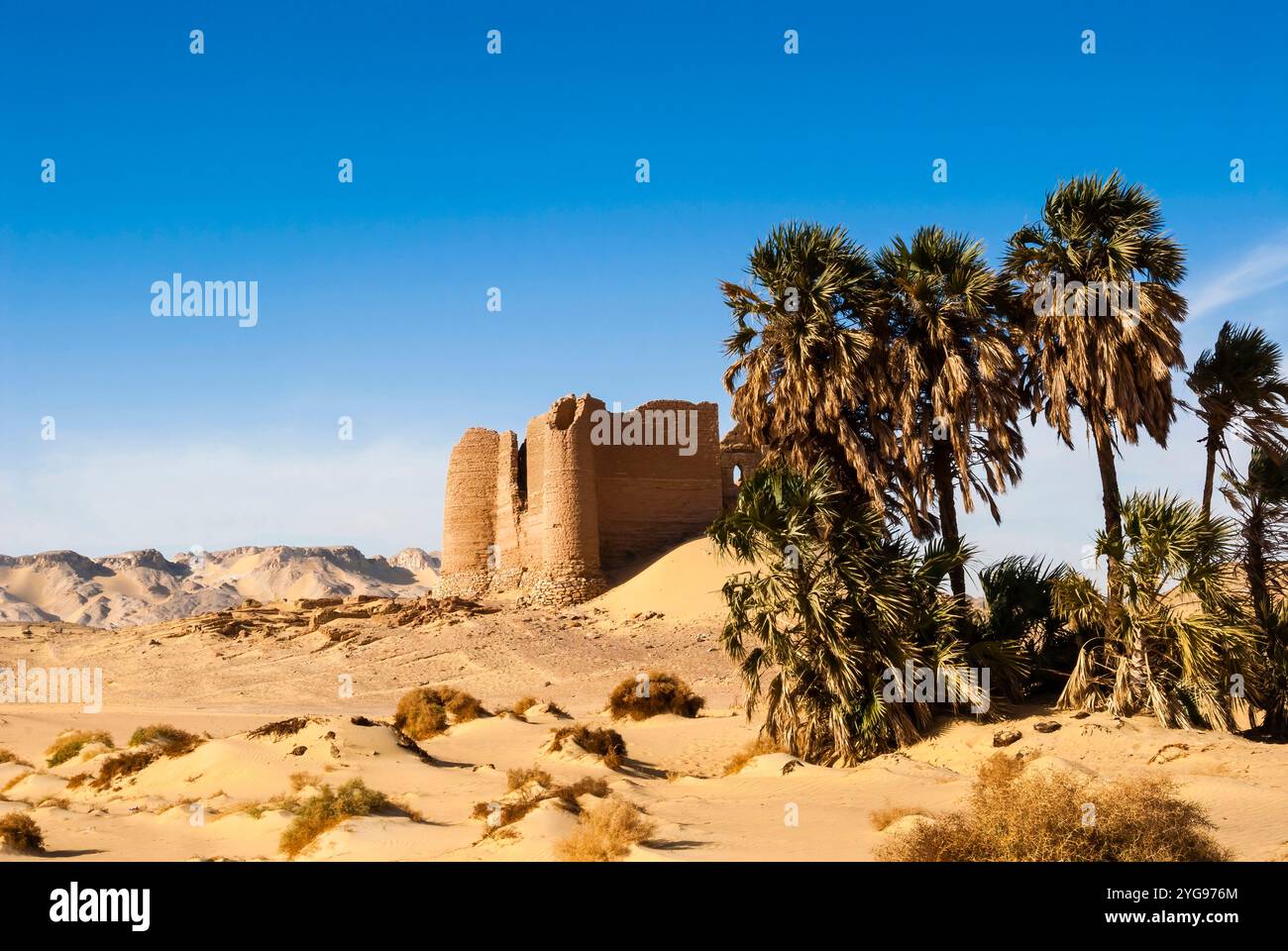 Roman Castle, Qasr El-Labeka, Kharga oasis, Western Desert, Egypt Stock ...