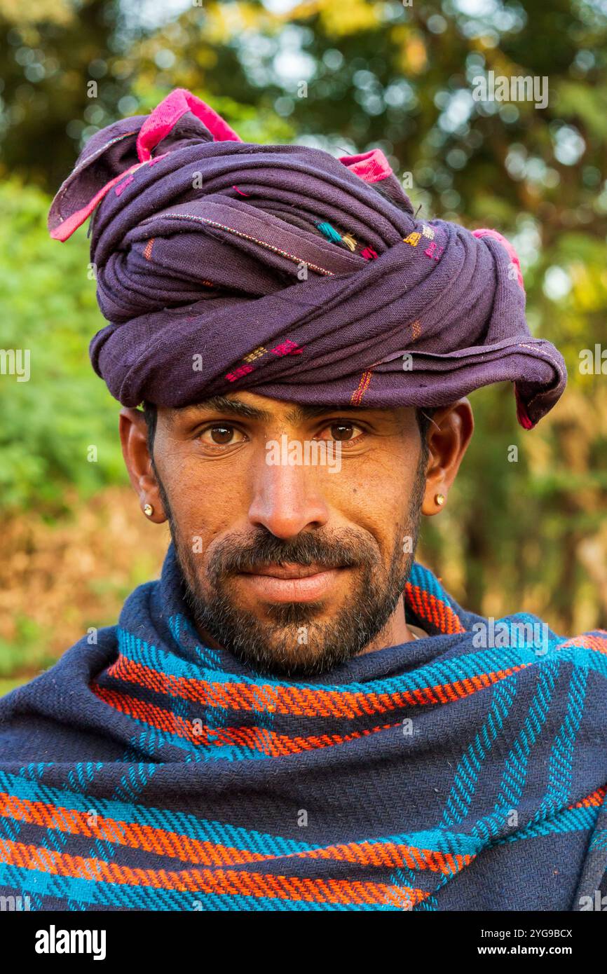 India, Delhi, Udaipur, Bera. Tribes people. Traditional clothing Stock ...
