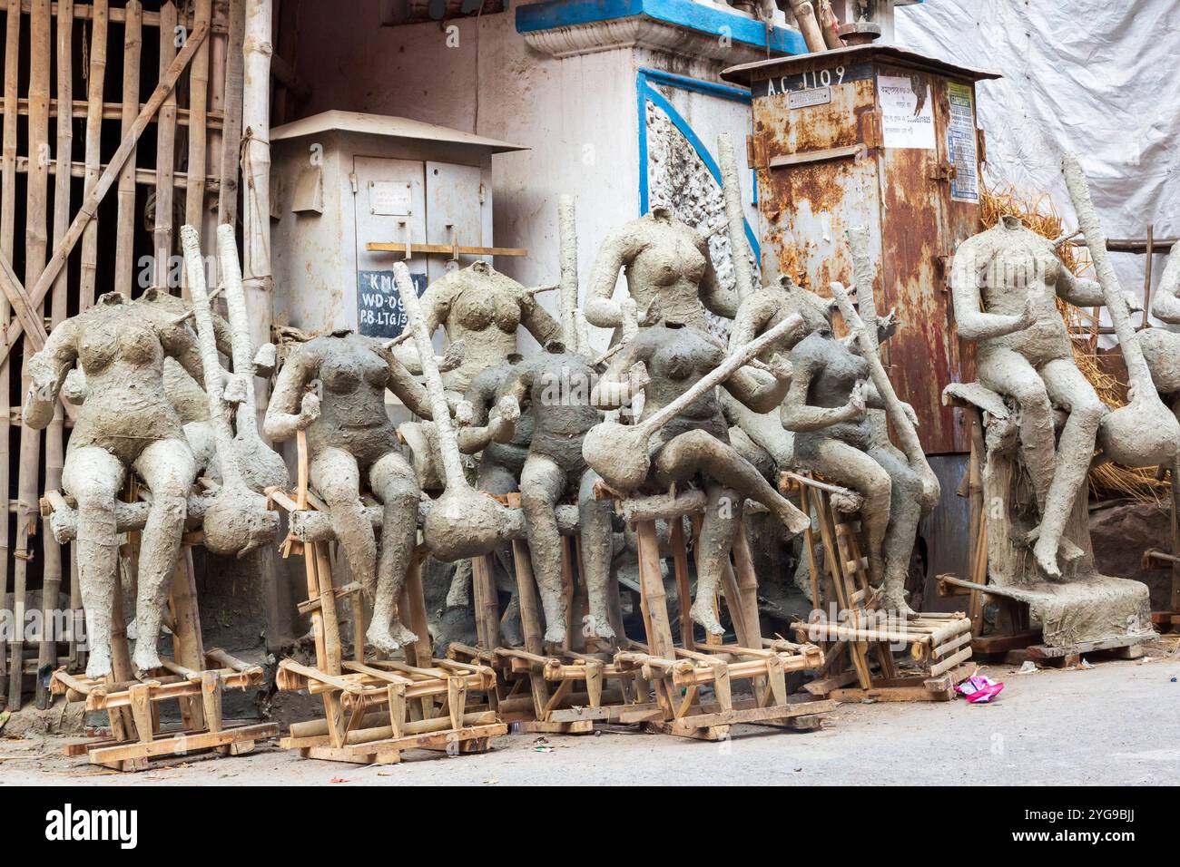 India, West Bengal, Kolkata, Kumartuli Festival area, Hooghly River ...