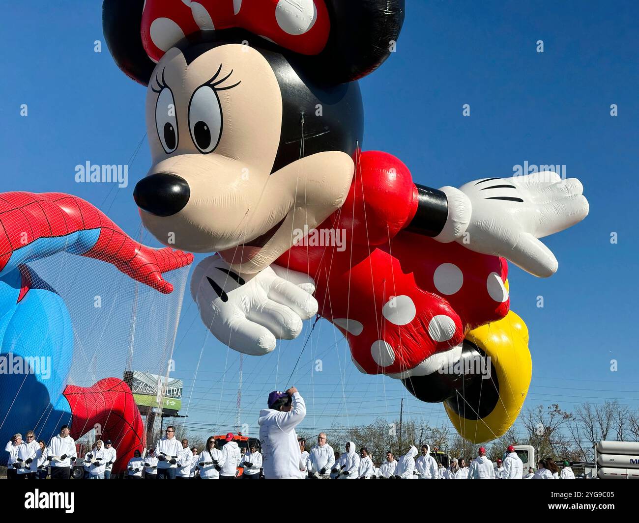 Handlers test fly a new Minnie Mouse balloon in East Rutherford, New ...