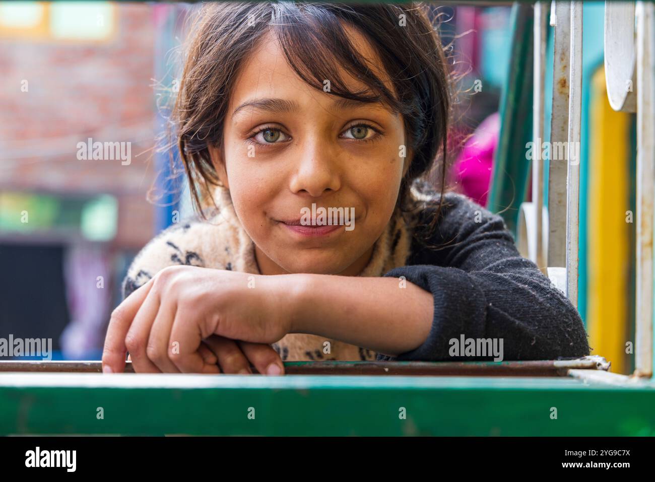 Hazratbal, Srinagar, Jammu and Kashmir, India. Girl with green eyes Stock Photo - Alamy