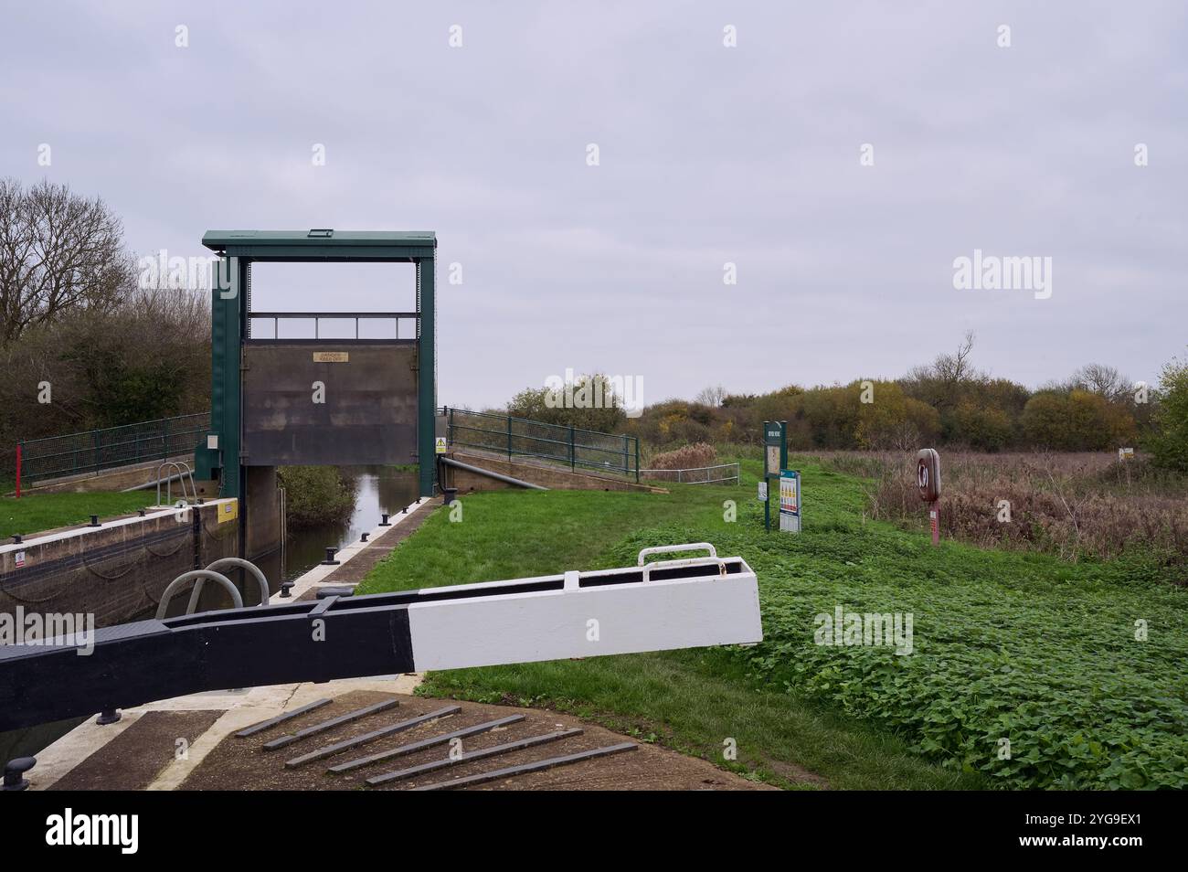 Sluice gate and arm of a gate arm of a lock Stock Photo - Alamy