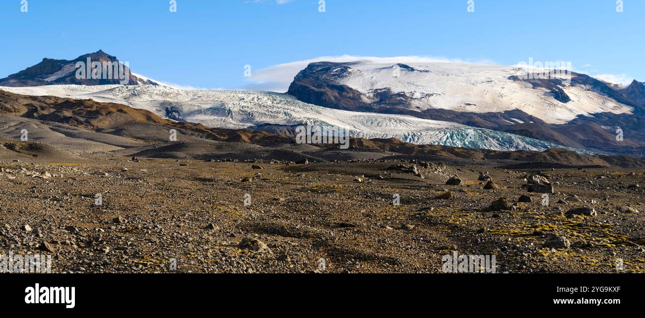 Mountains and glaciers at Kverkfjoll, northeastern interior highlands ...