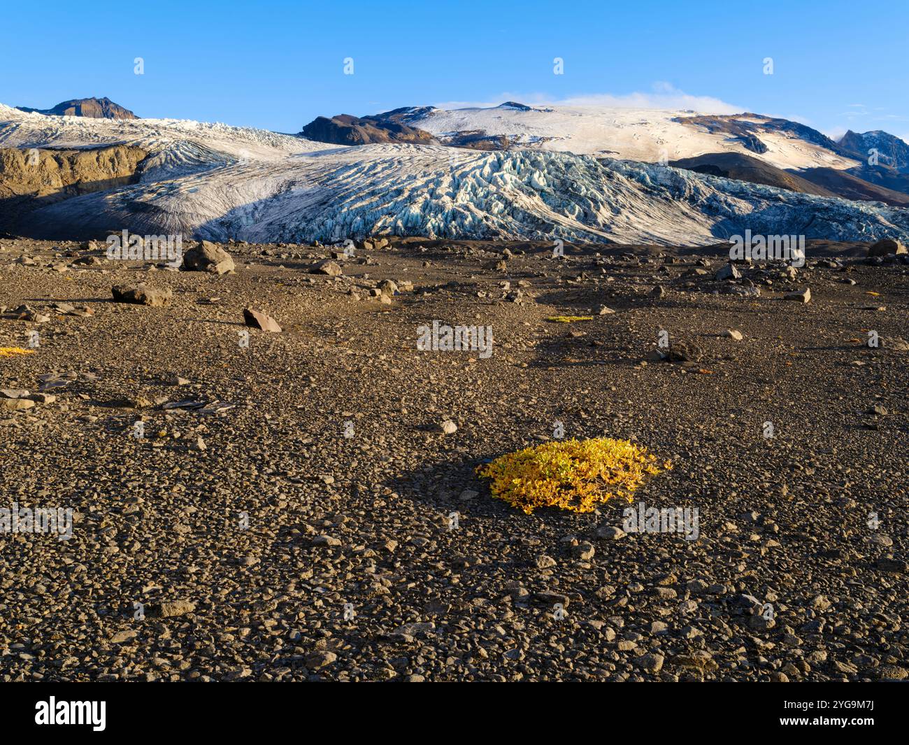 Mountains and glaciers at Kverkfjoll, northeastern interior highlands ...