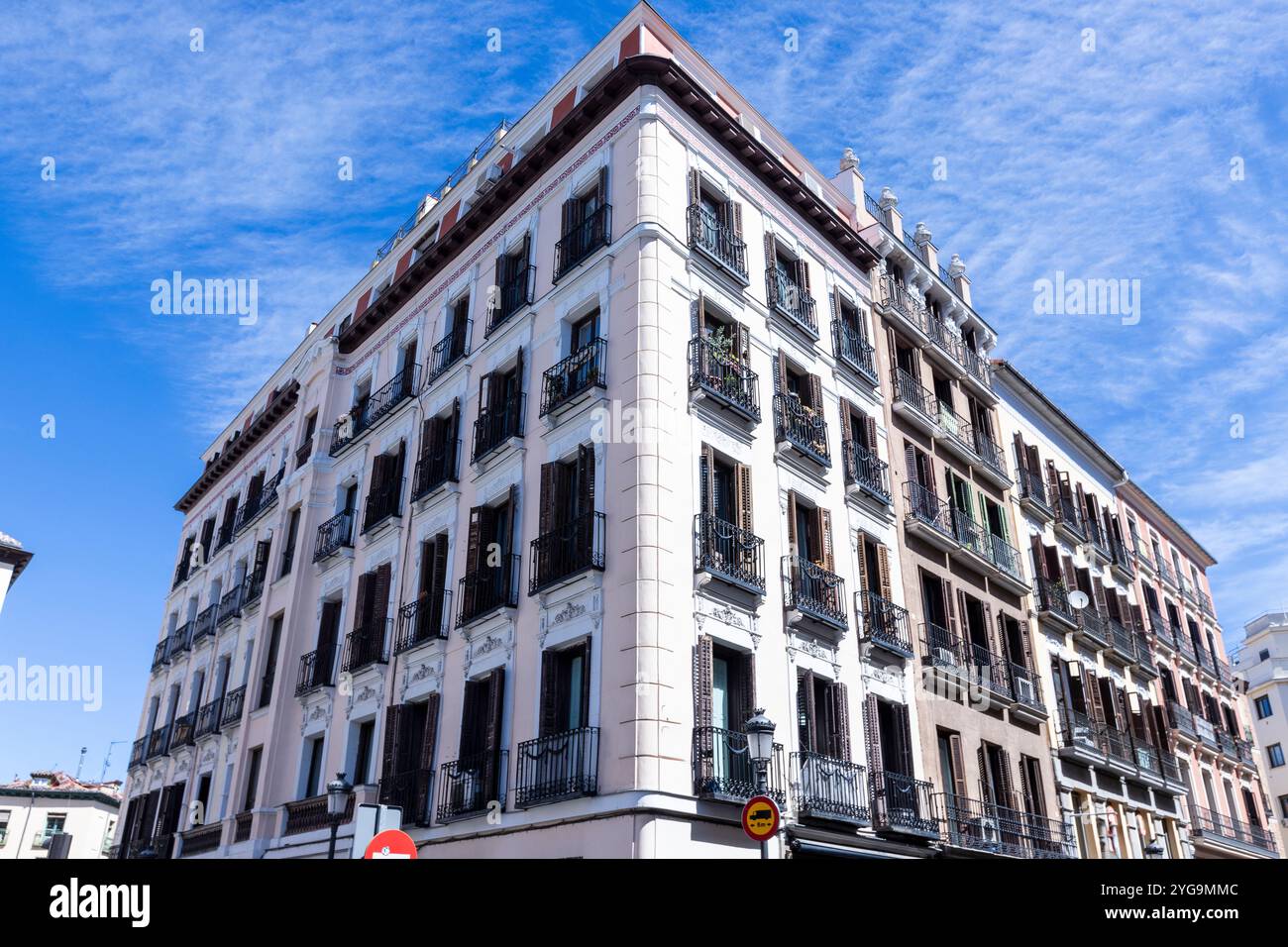 Traditional spanish residential facade hi-res stock photography and ...