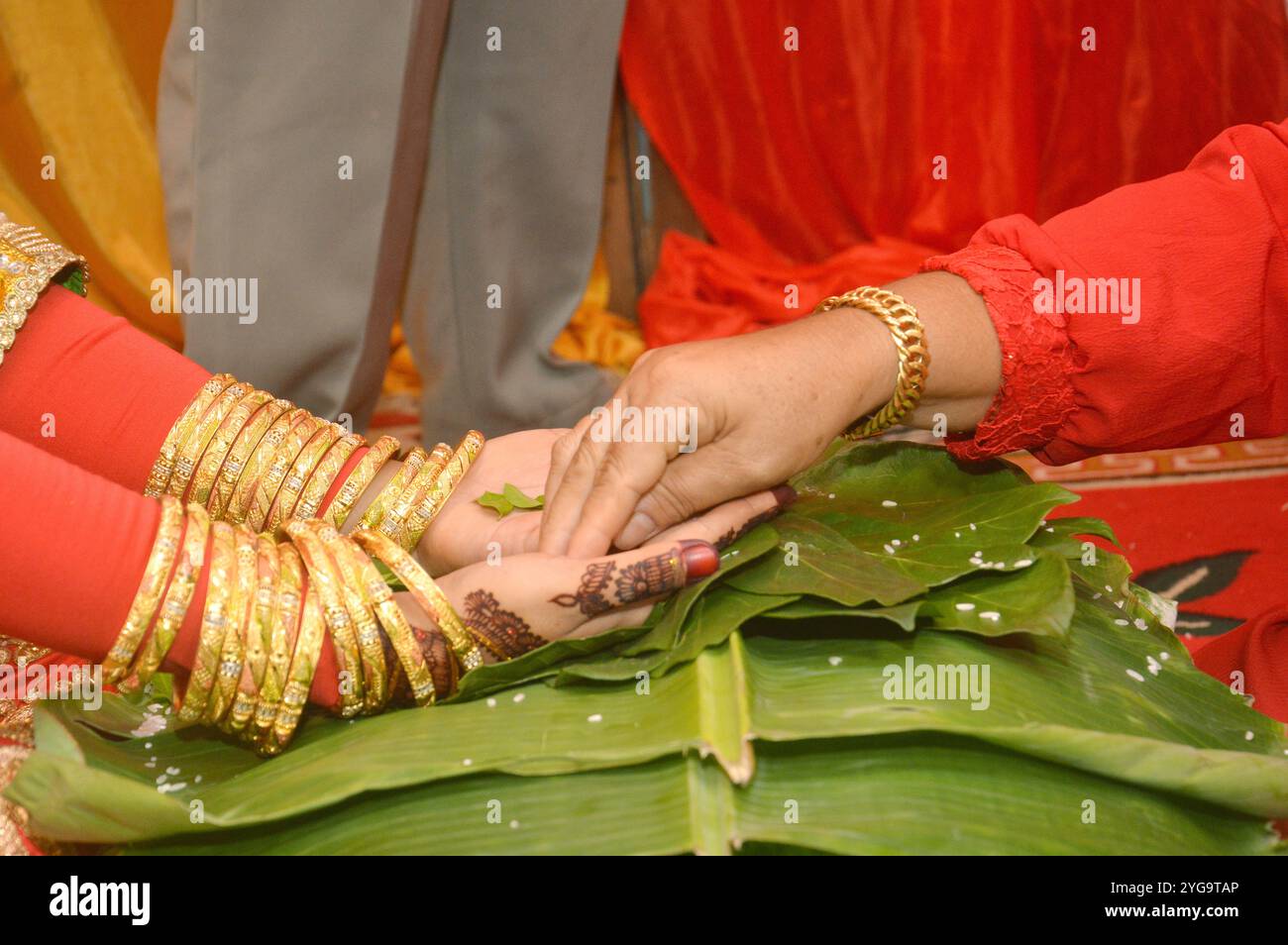 "Mappacci " the traditional wedding ceremony of the bugisnese Indonesia ...