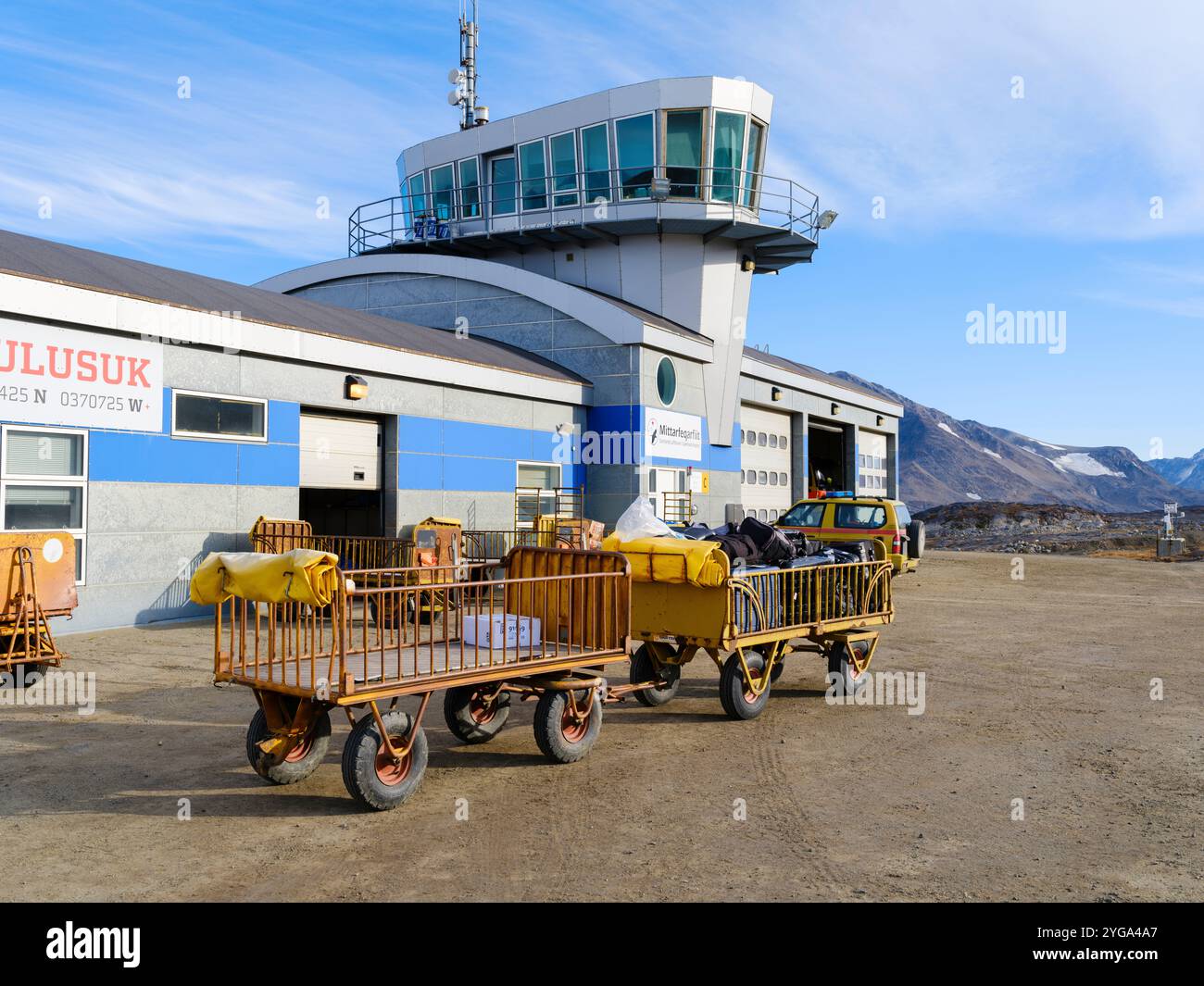 Greenland sermersooq kulusuk inuit hi-res stock photography and images ...