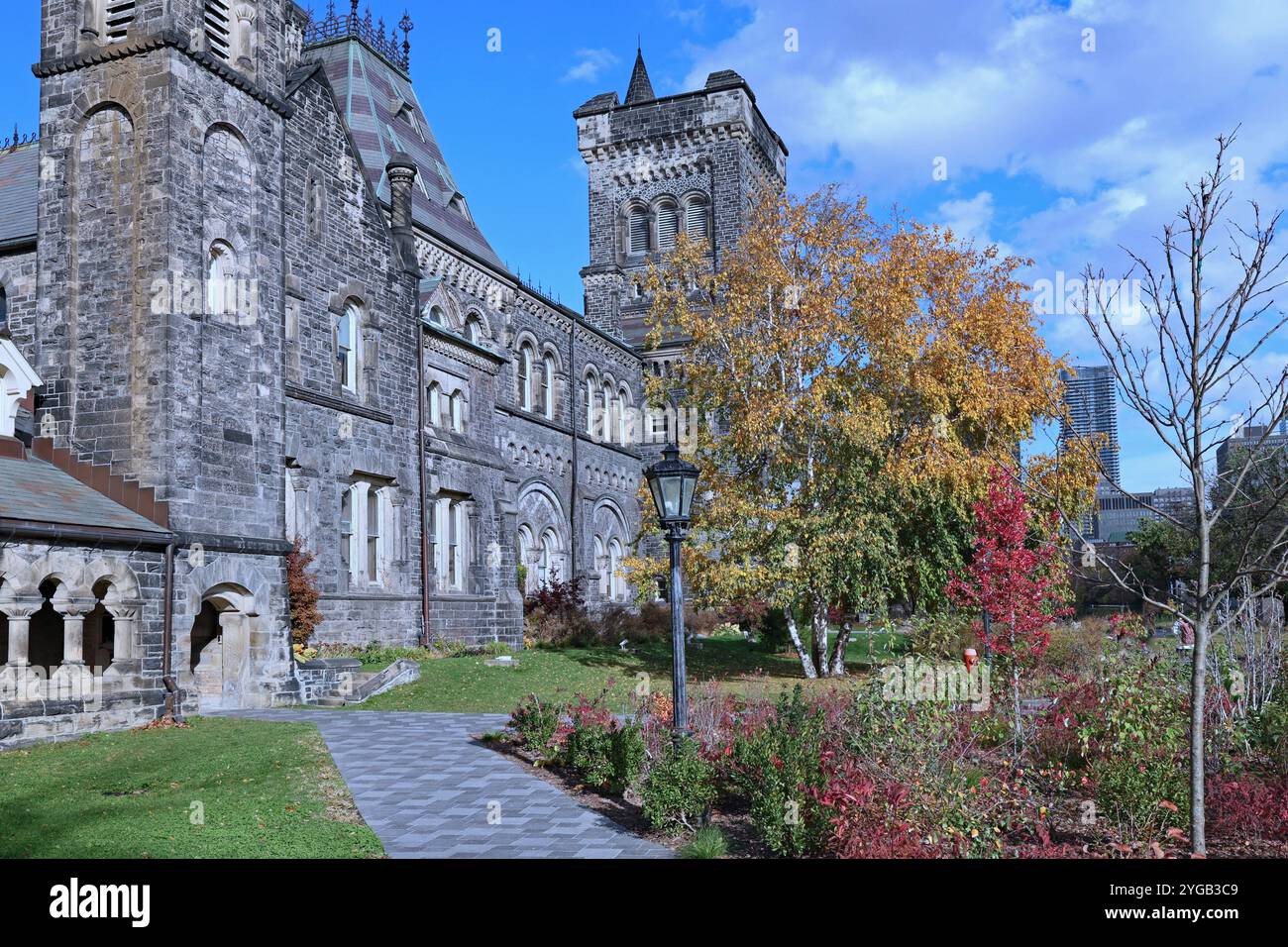 University of Toronto with fall foliage, University College Building ...