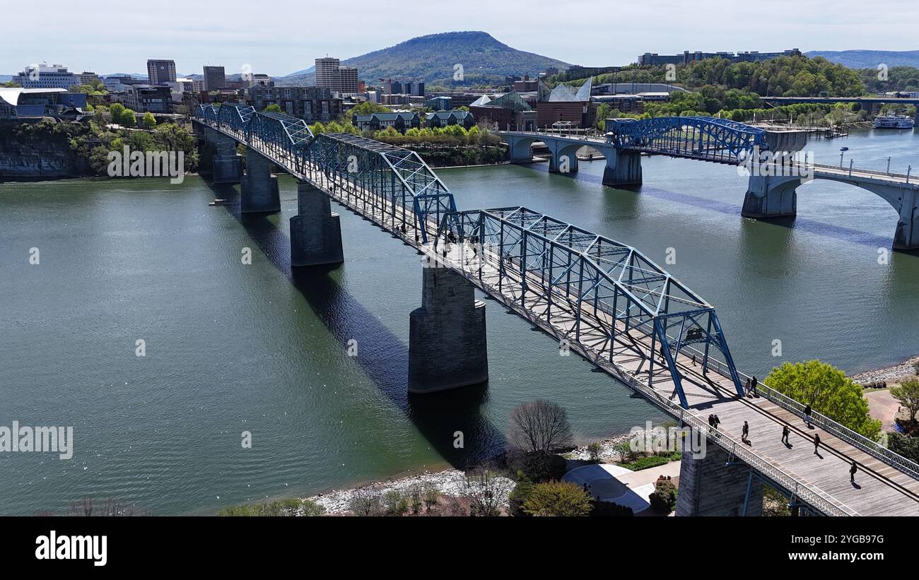 The famous Walnut St Bridge, also known as the walking bridge in ...