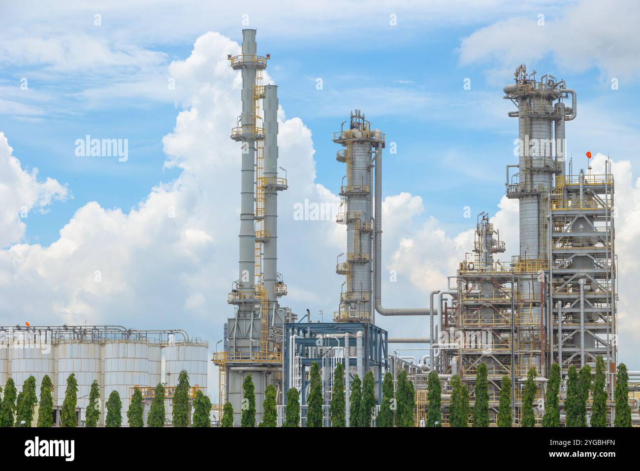 Fuel oil and gas petroleum building with distillation columns, Crude ...