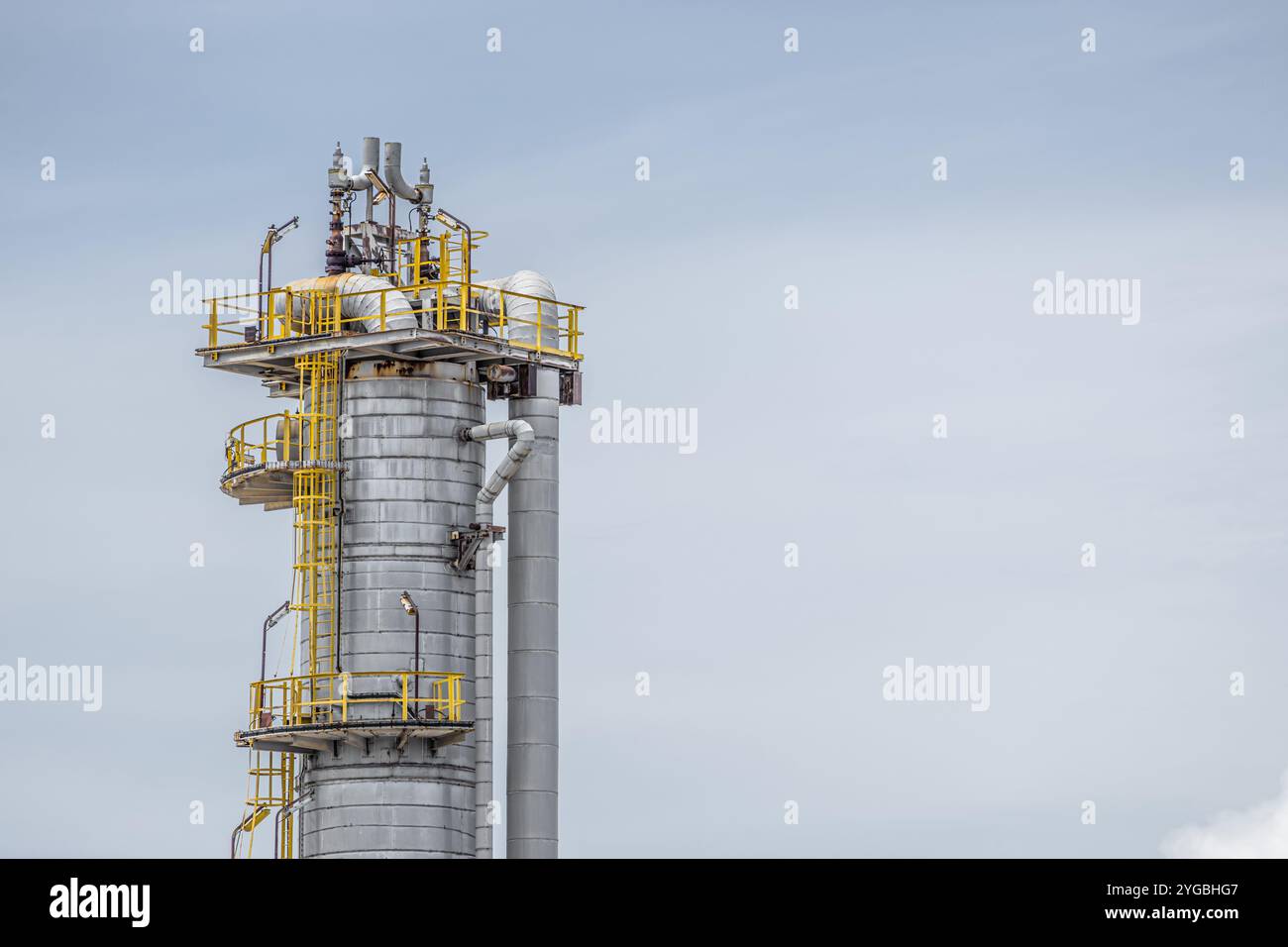 Oil petroleum refinery plant building distillation columns tower ...