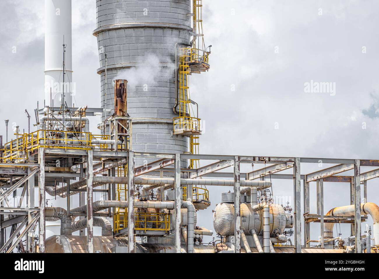 Oil petroleum refinery plant building distillation columns tower ...