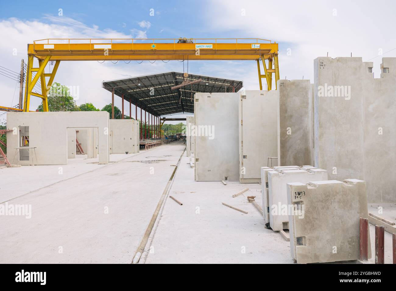 Wall panel precast hi-res stock photography and images - Alamy
