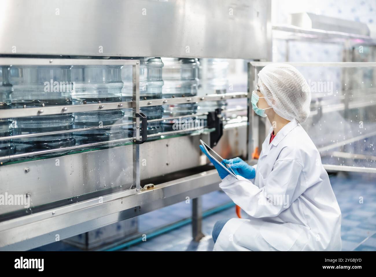 Safety and hygiene in the workplace hi-res stock photography and images ...