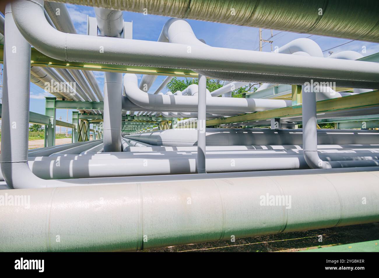 Piping chemical plant hi-res stock photography and images - Alamy