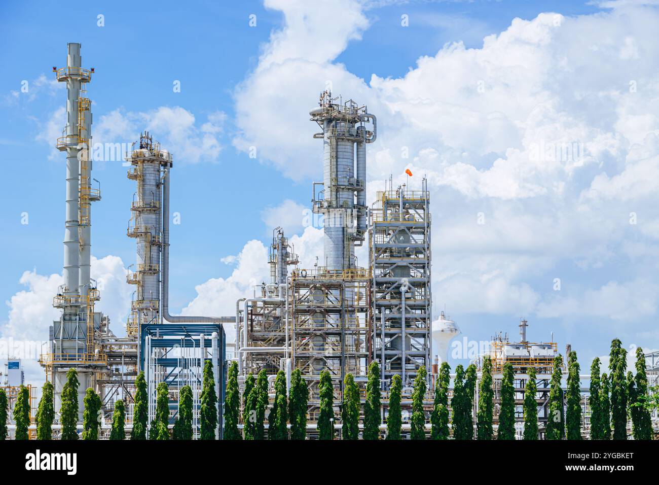 Atmospheric distillation unit hi-res stock photography and images - Alamy