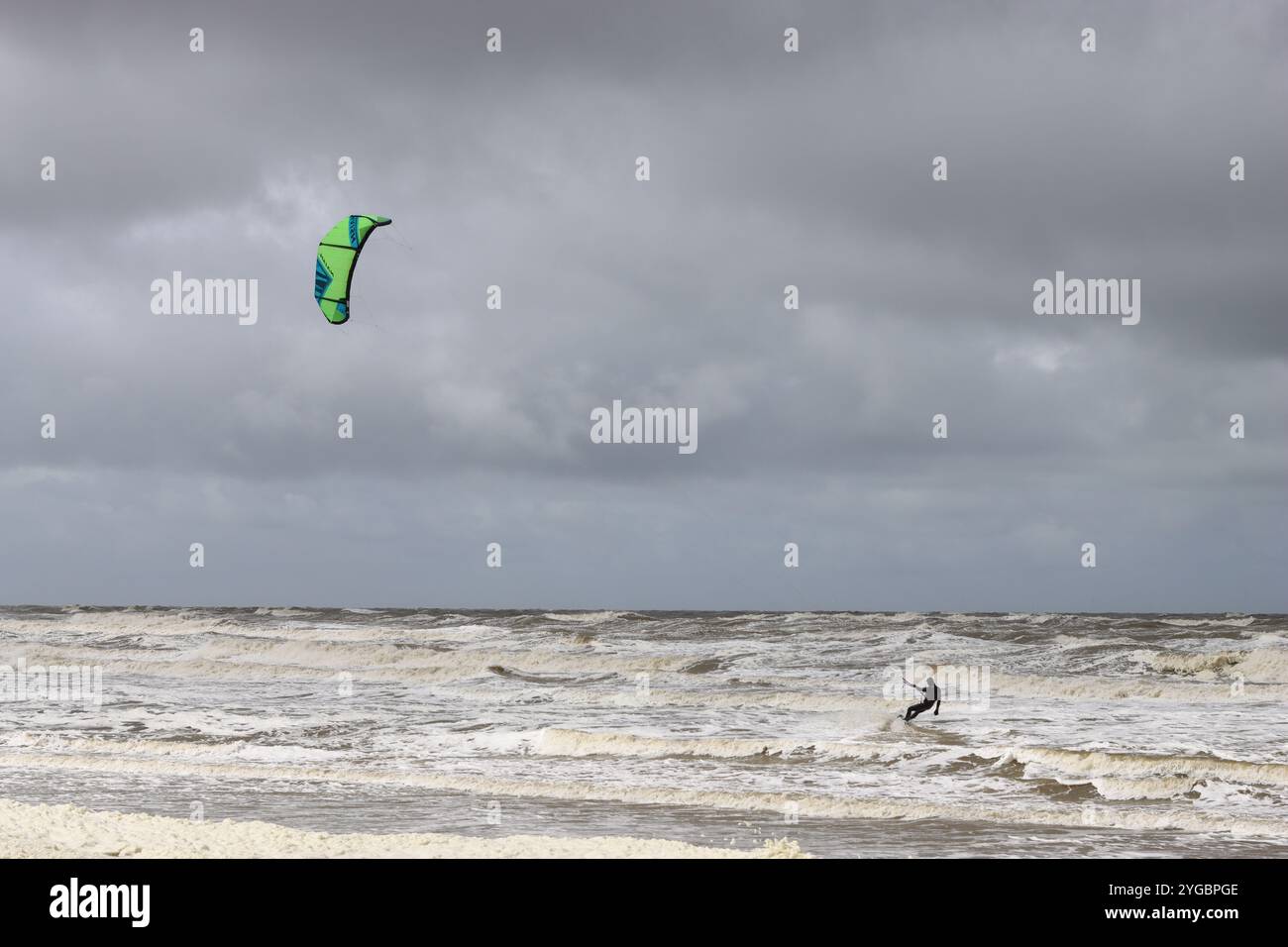 Kitesurfing on north sea hi-res stock photography and images - Alamy