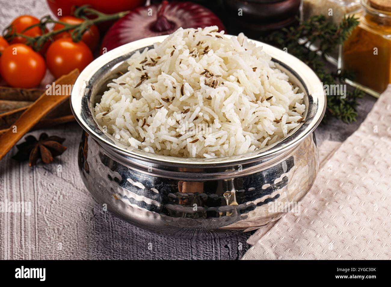 Indian vegan cuisine jeera basmati rice Stock Photo - Alamy