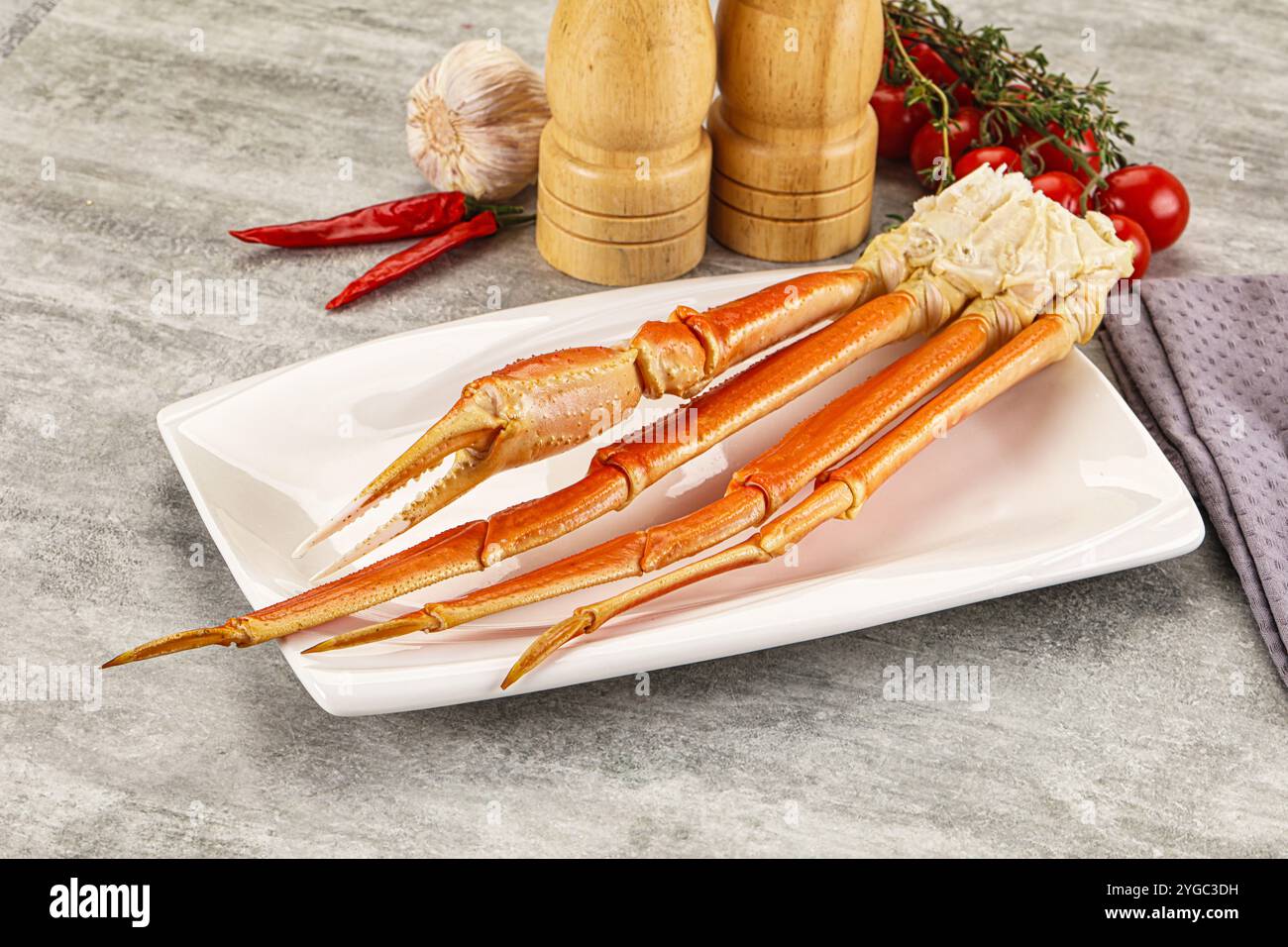 Delicous luxury boiled crab claw legs Stock Photo - Alamy