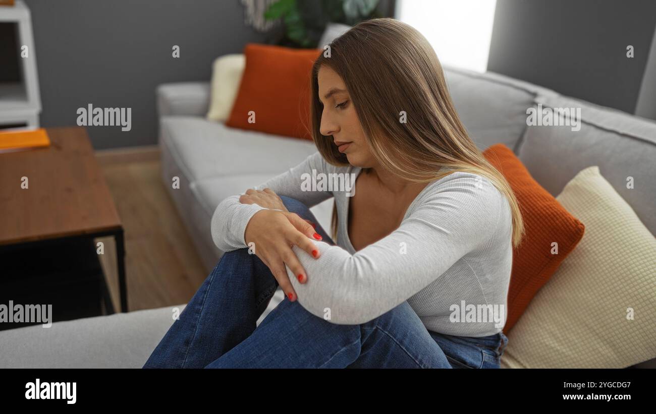 Loneliness and intimate hi-res stock photography and images - Alamy