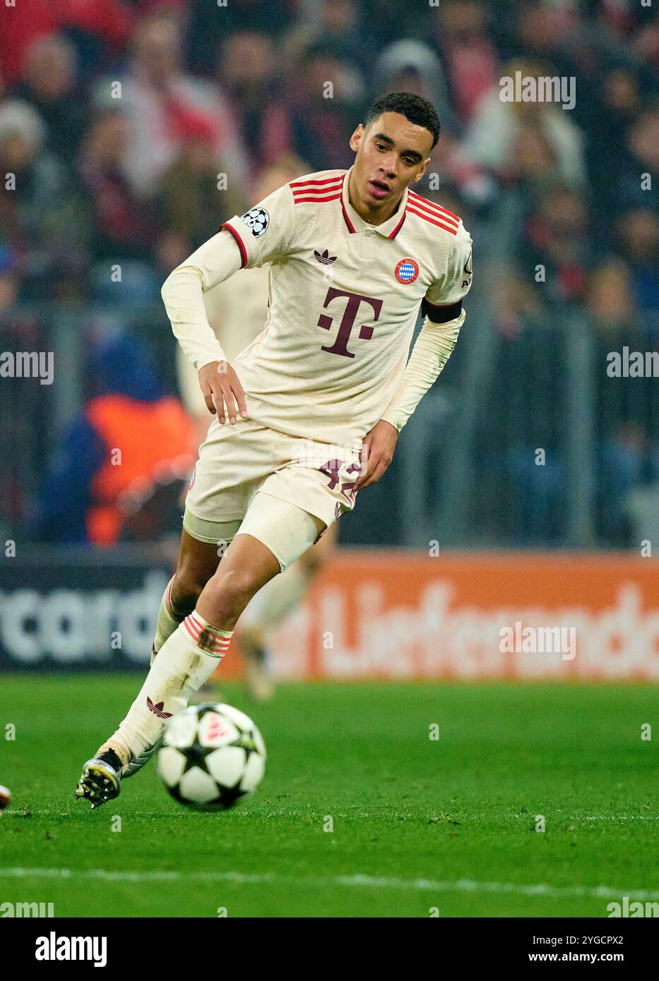 Jamal MUSIALA, FCB 42 in the group league match FC BAYERN MUENCHEN - SL ...
