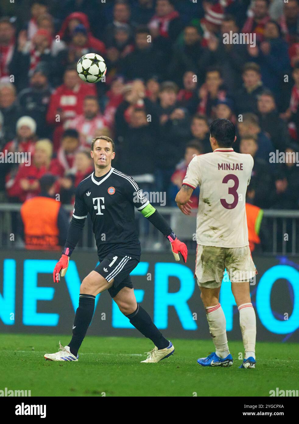 Manuel NEUER, goalkeeper FCB 1 in the group league match FC BAYERN ...