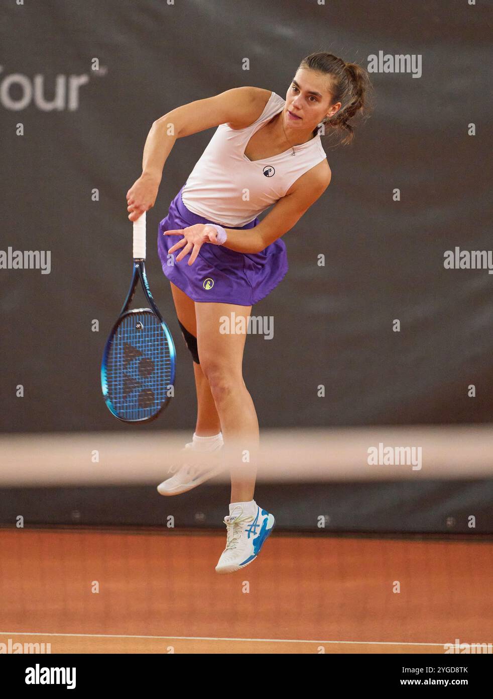 Antonia Schmidt (GER) (Foto) in action in her match against Valentina ...