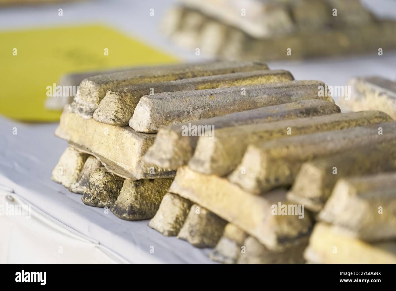 Gold bar used making hi-res stock photography and images - Alamy