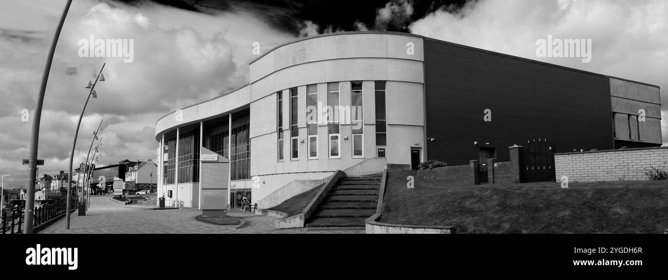 The East Riding Leisure centre on the promenade at Bridlington town ...