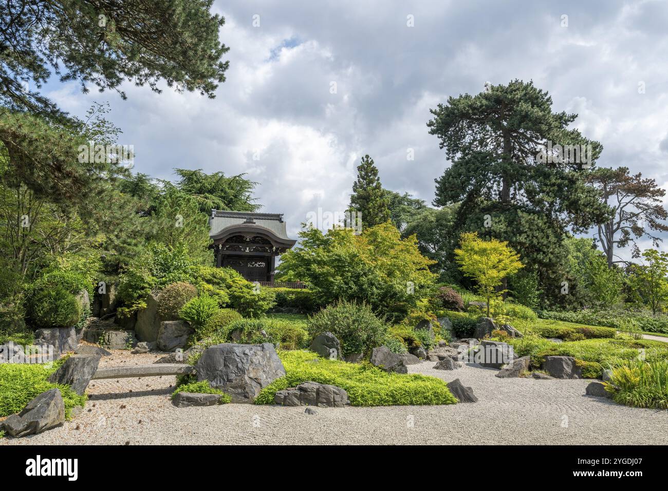 Wooden building in Japanese gardens, Japanese Gateway or Japanese Tor ...