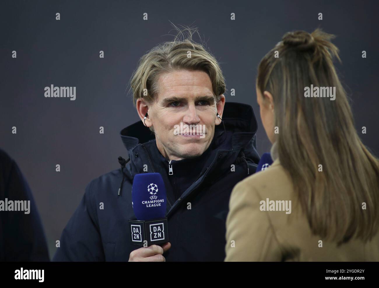 Sportdirektor fc bayern munchen beim interview dazn hi-res stock ...
