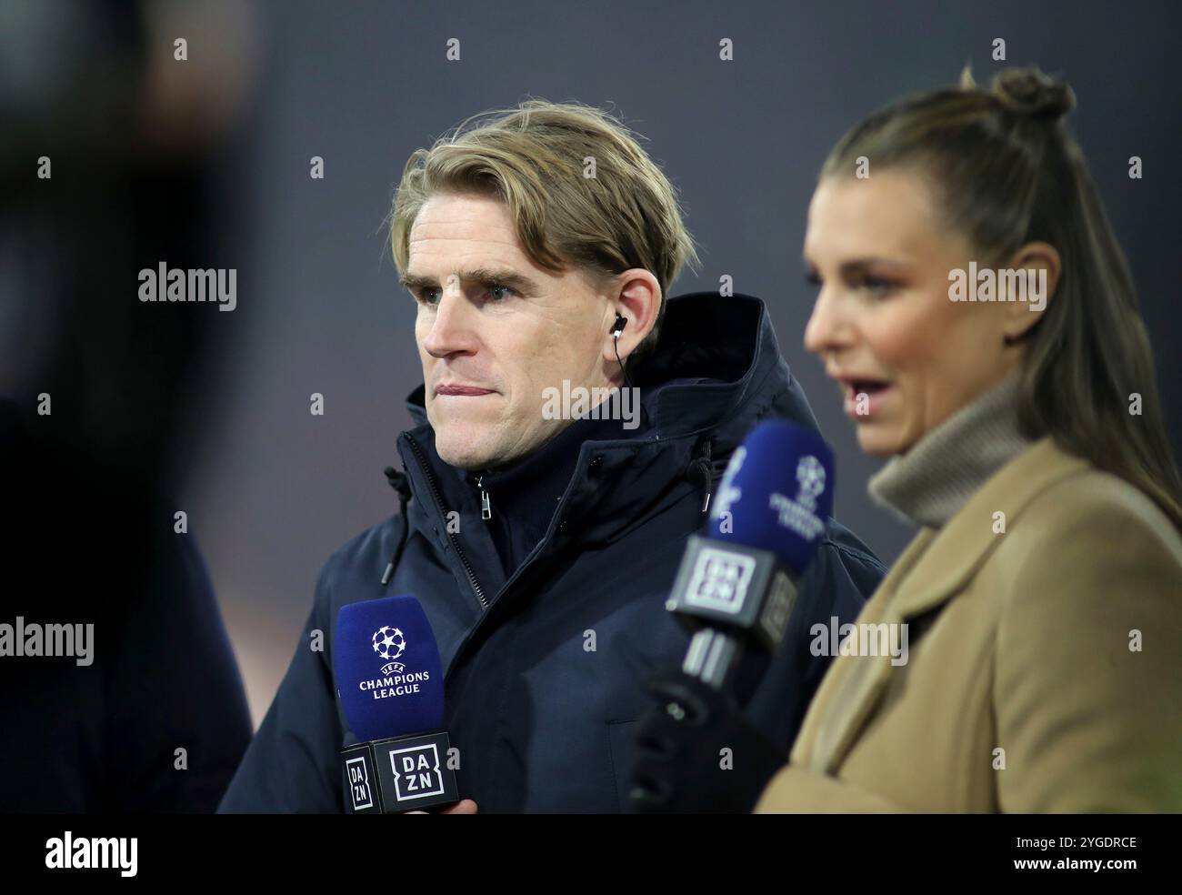 Sportdirektor fc bayern munchen beim interview dazn hi-res stock ...