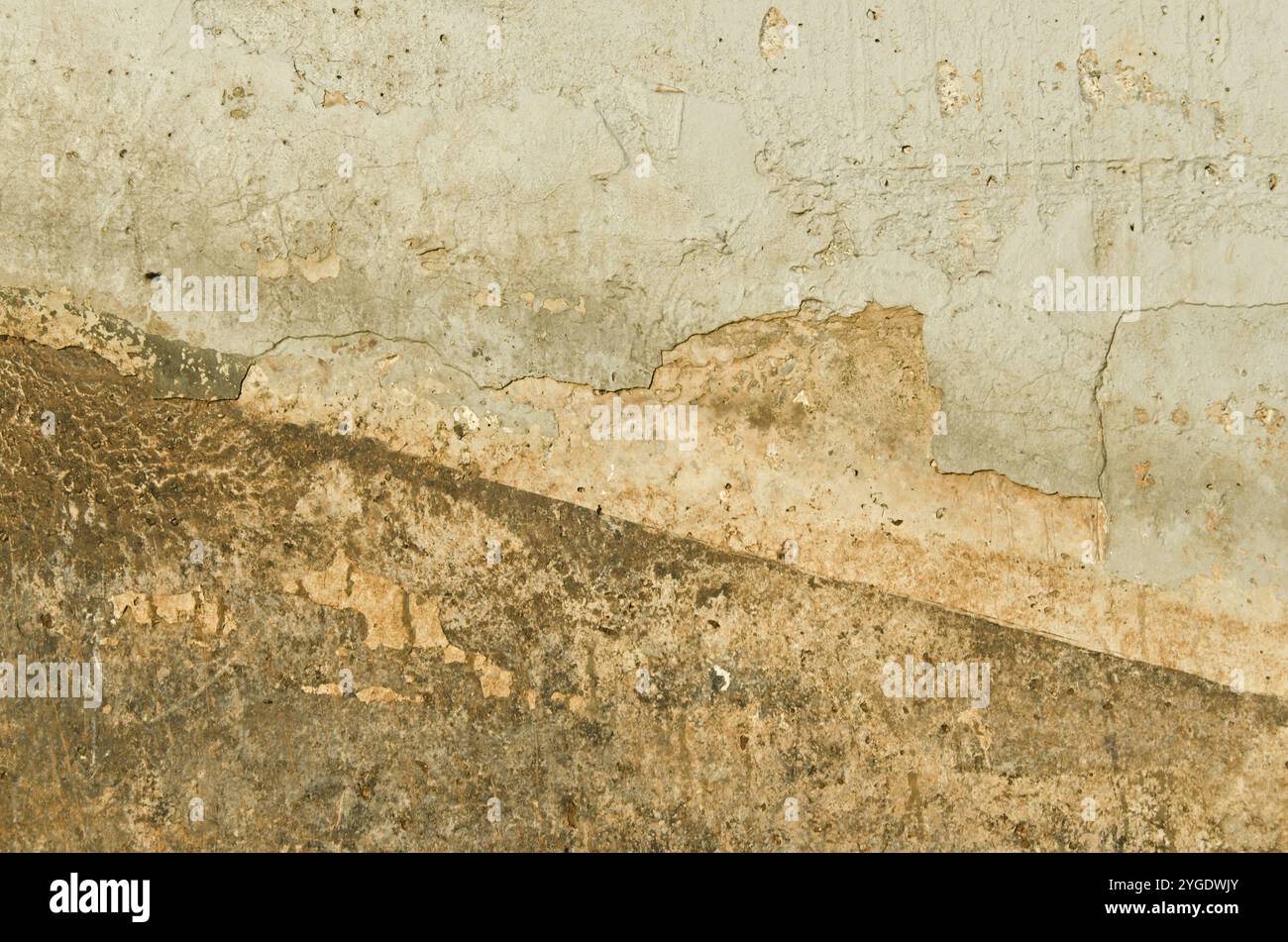 Front view weathered building hi-res stock photography and images - Alamy