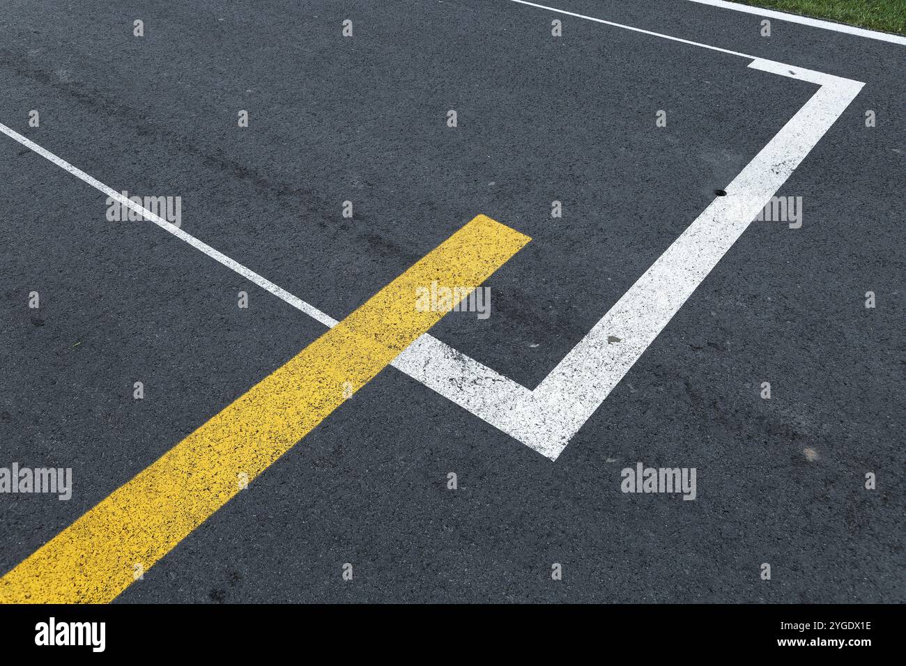 Track markings, starting grid lines, F1 Grand Prix Racetrack, Montreal ...