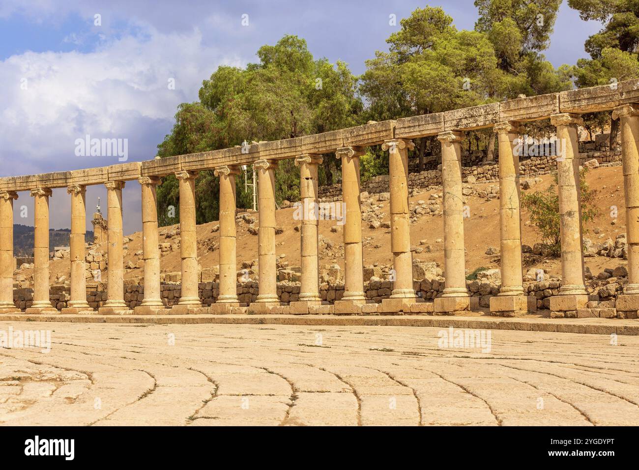 Jerash, Jordan. Square with row of Corinthian columns of Oval Forum ...