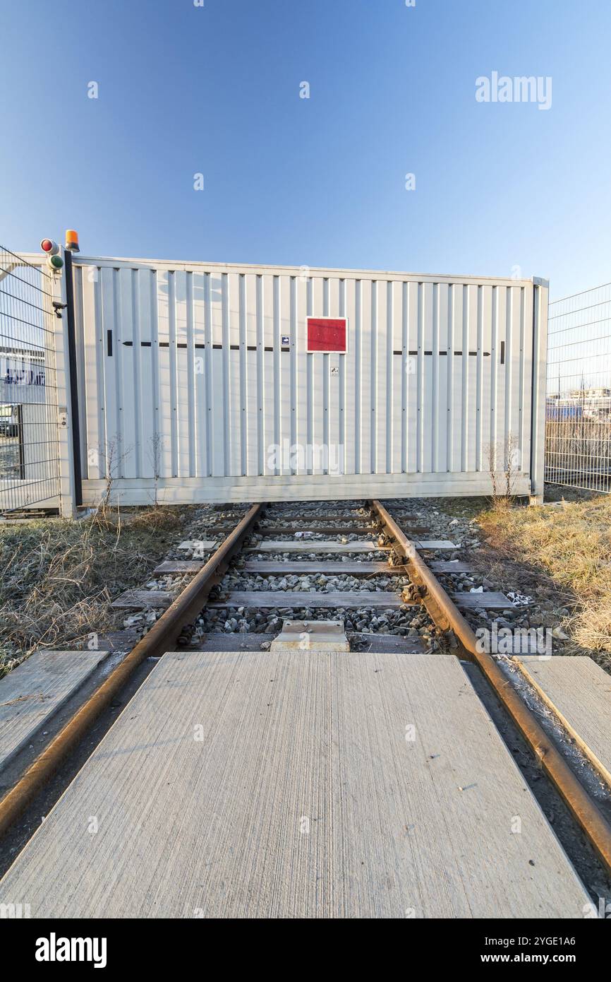 Empty rail tracks hi-res stock photography and images - Alamy