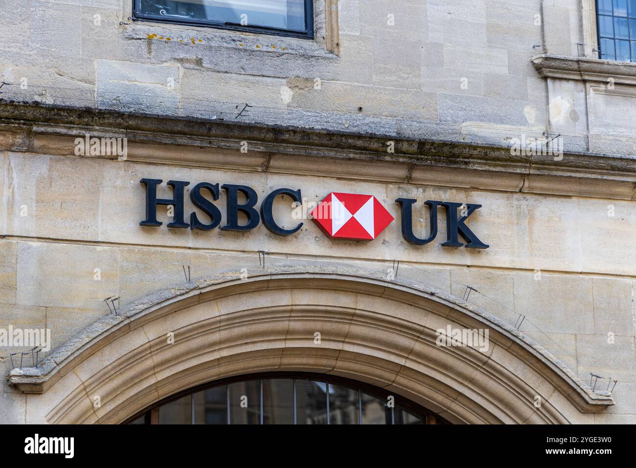 Oxford , UK - June 5, 2024: HSBC UK bank branch in Oxford town center Stock Photo - Alamy