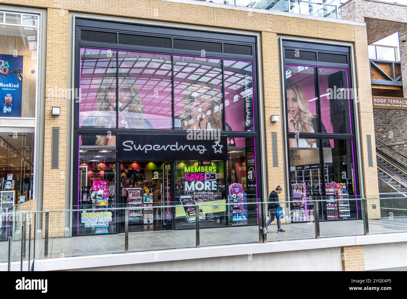 Mall oxford hi-res stock photography and images - Alamy