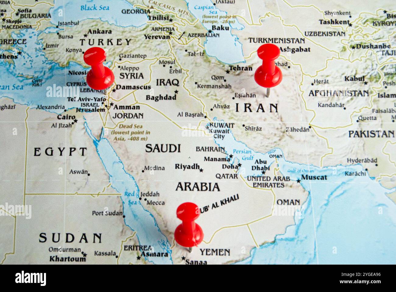 Geopolitical map of the world hi-res stock photography and images - Alamy