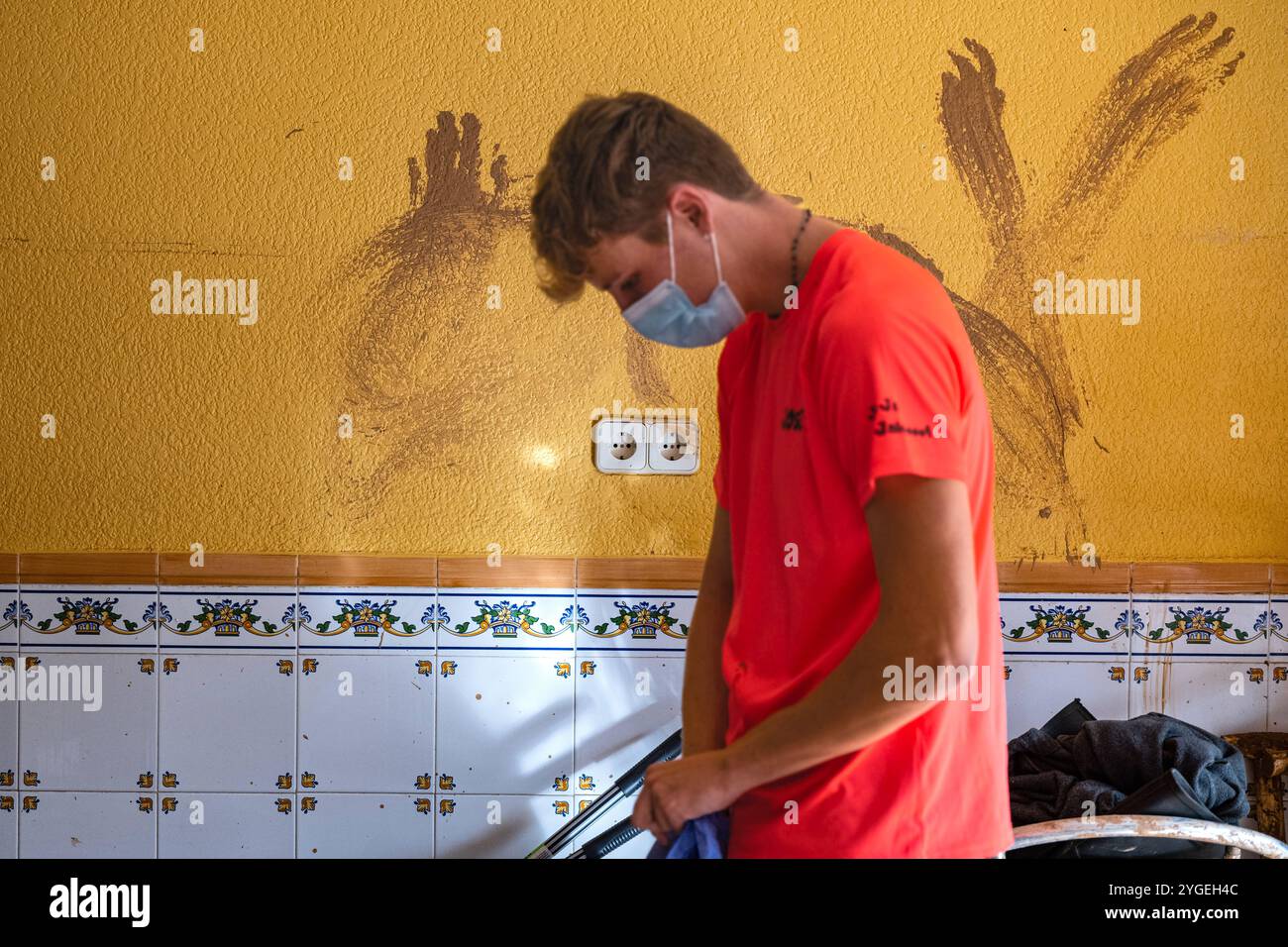 Aftermath of floods in Valencia, Spain People clean their homes after ...