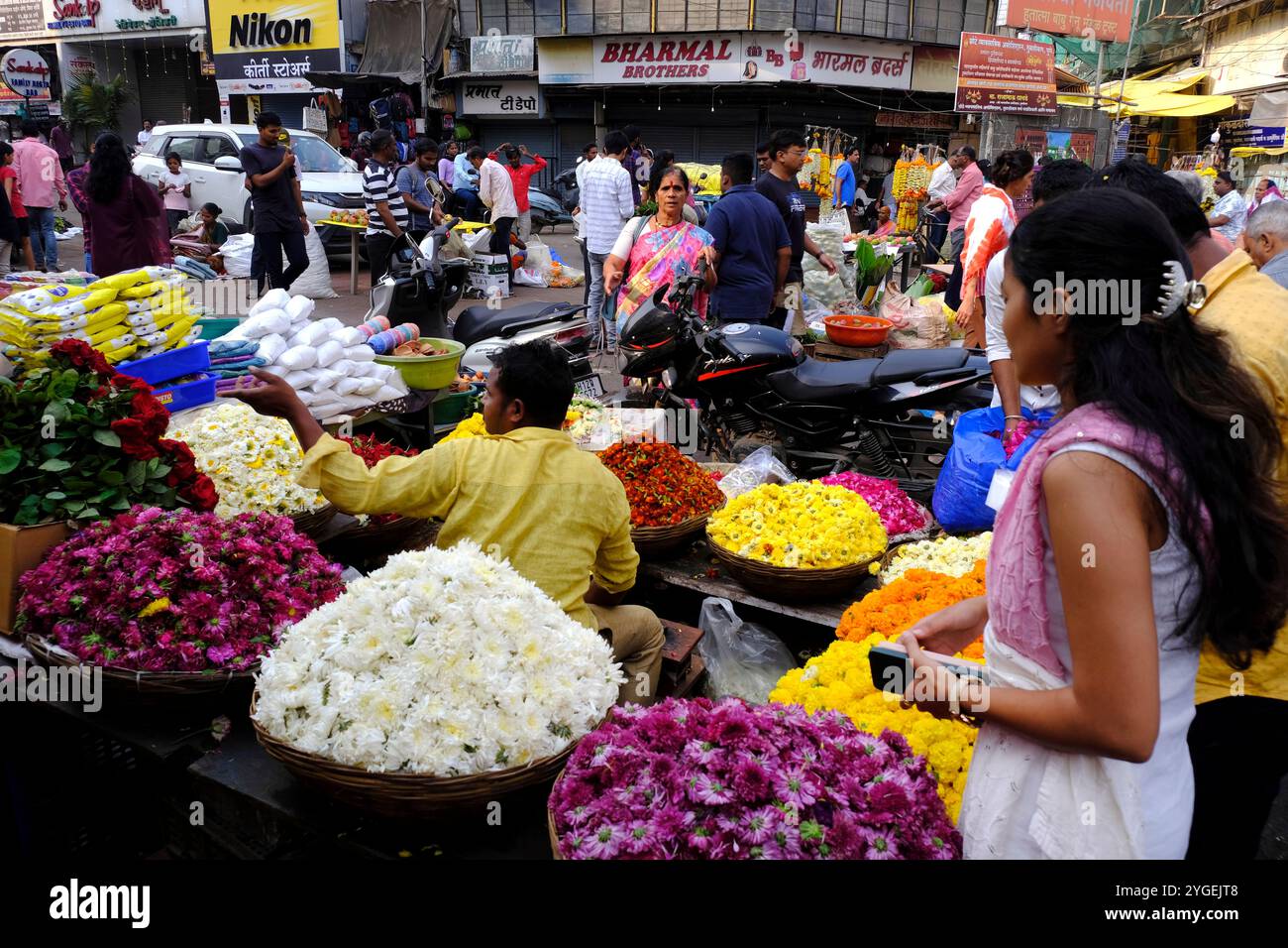Phool mandi hi-res stock photography and images - Alamy